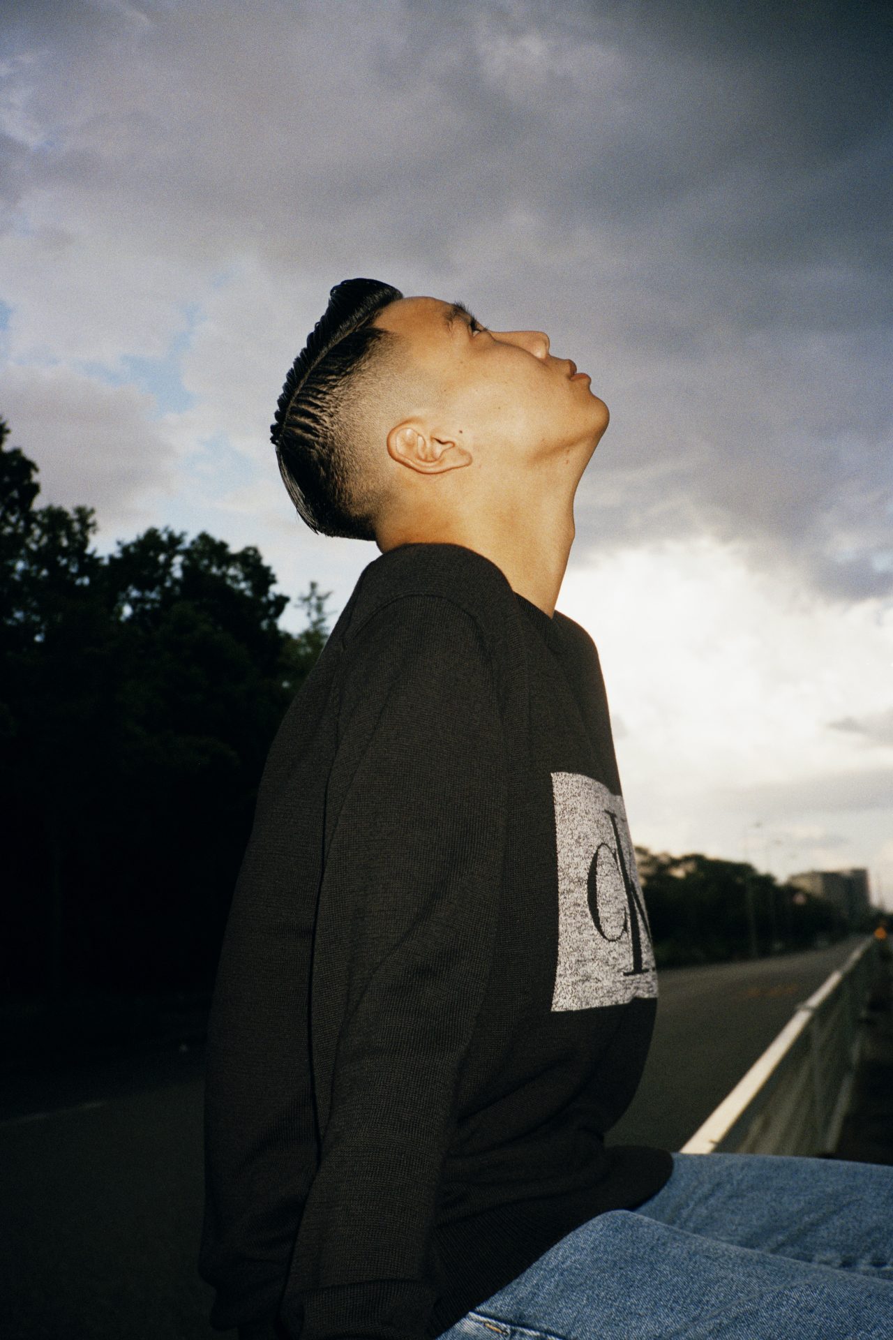 Rapper, WILYWNKA, models limited edition items for the 2nd anniversary ...