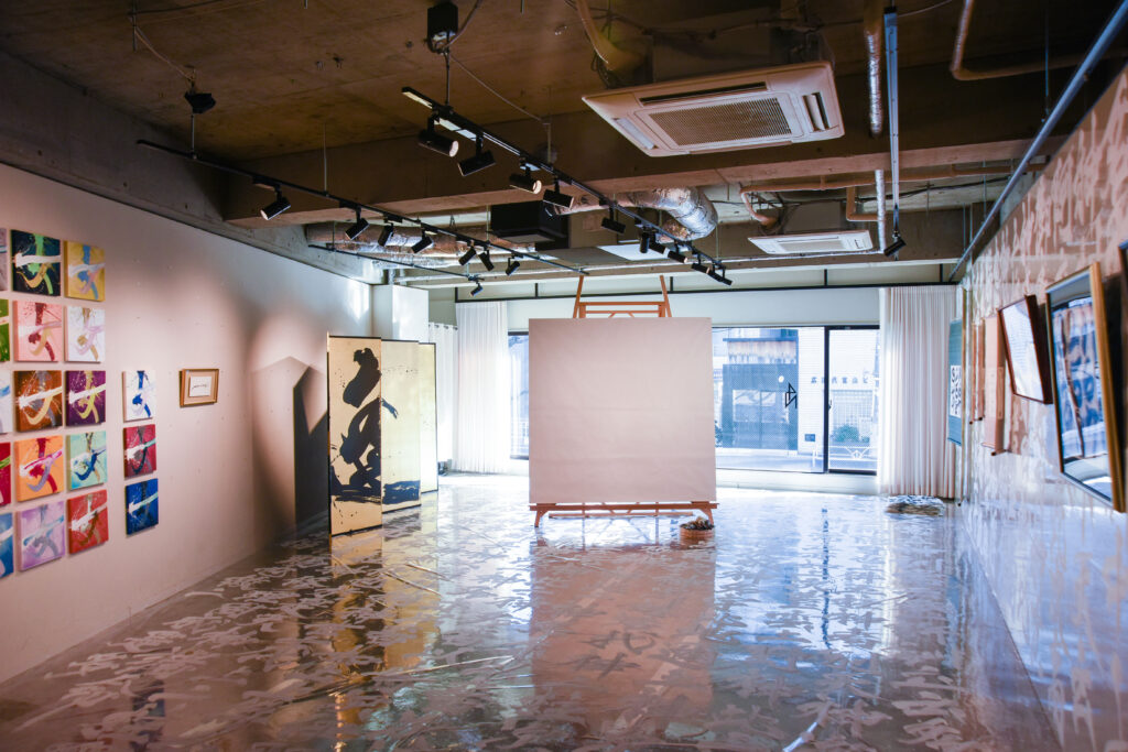 Calligrapher Mami’s Independence. On Writing Her Unique Calligraphy ...