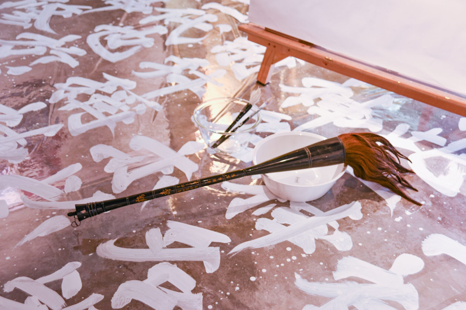 Calligrapher Mami’s Independence. On Writing Her Unique Calligraphy ...